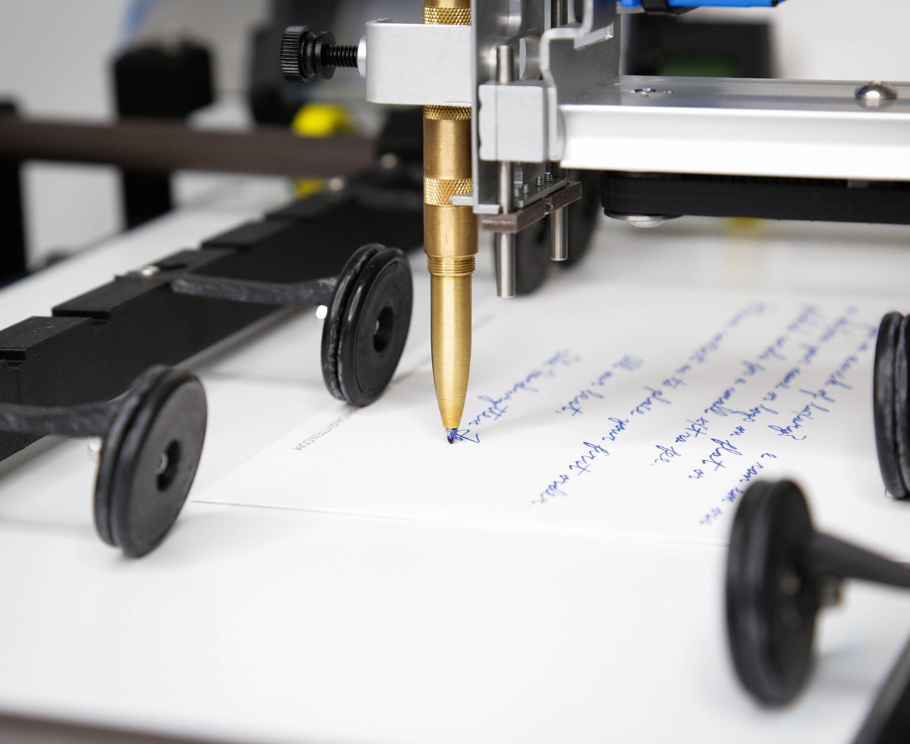 Features | Handwritten Mail